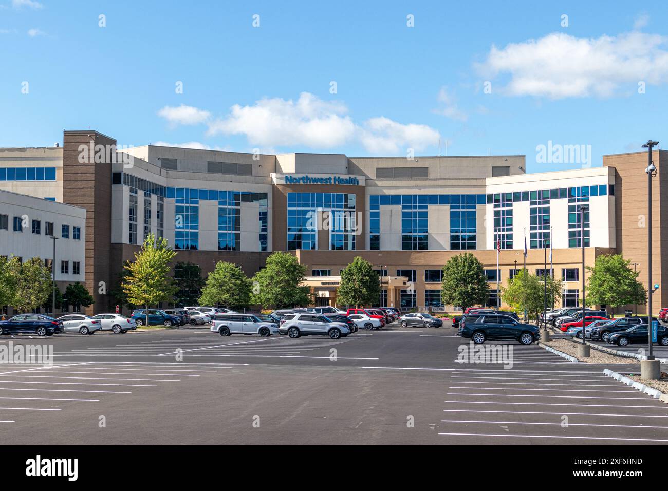 Hospital porter hi-res stock photography and images - Alamy