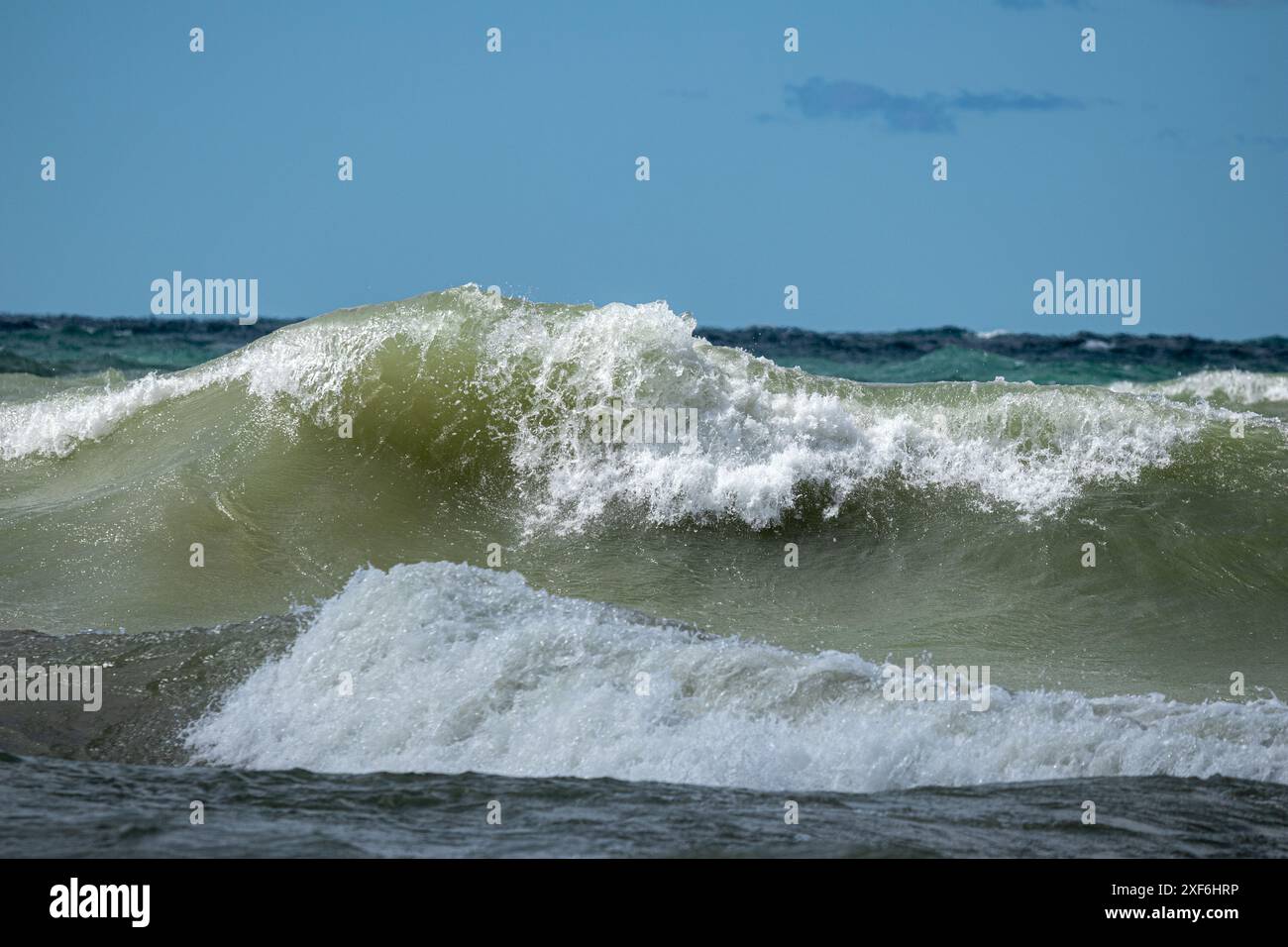 Lake michigan coast crashing waves hi-res stock photography and images ...