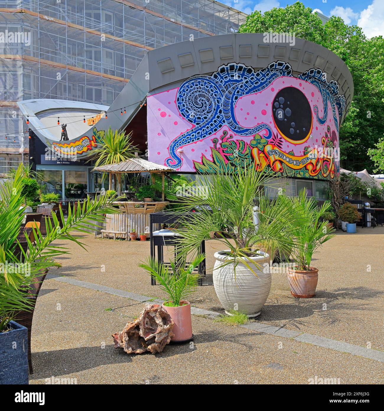 Statue of Samuel Plimsoll, originator of the Plimsoll Line. Bristol ...