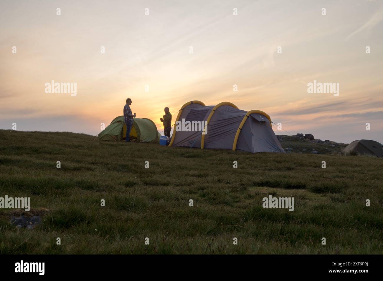 Tan Hill Inn campsite at dusk, North Riding, Yorkshire, England Stock ...