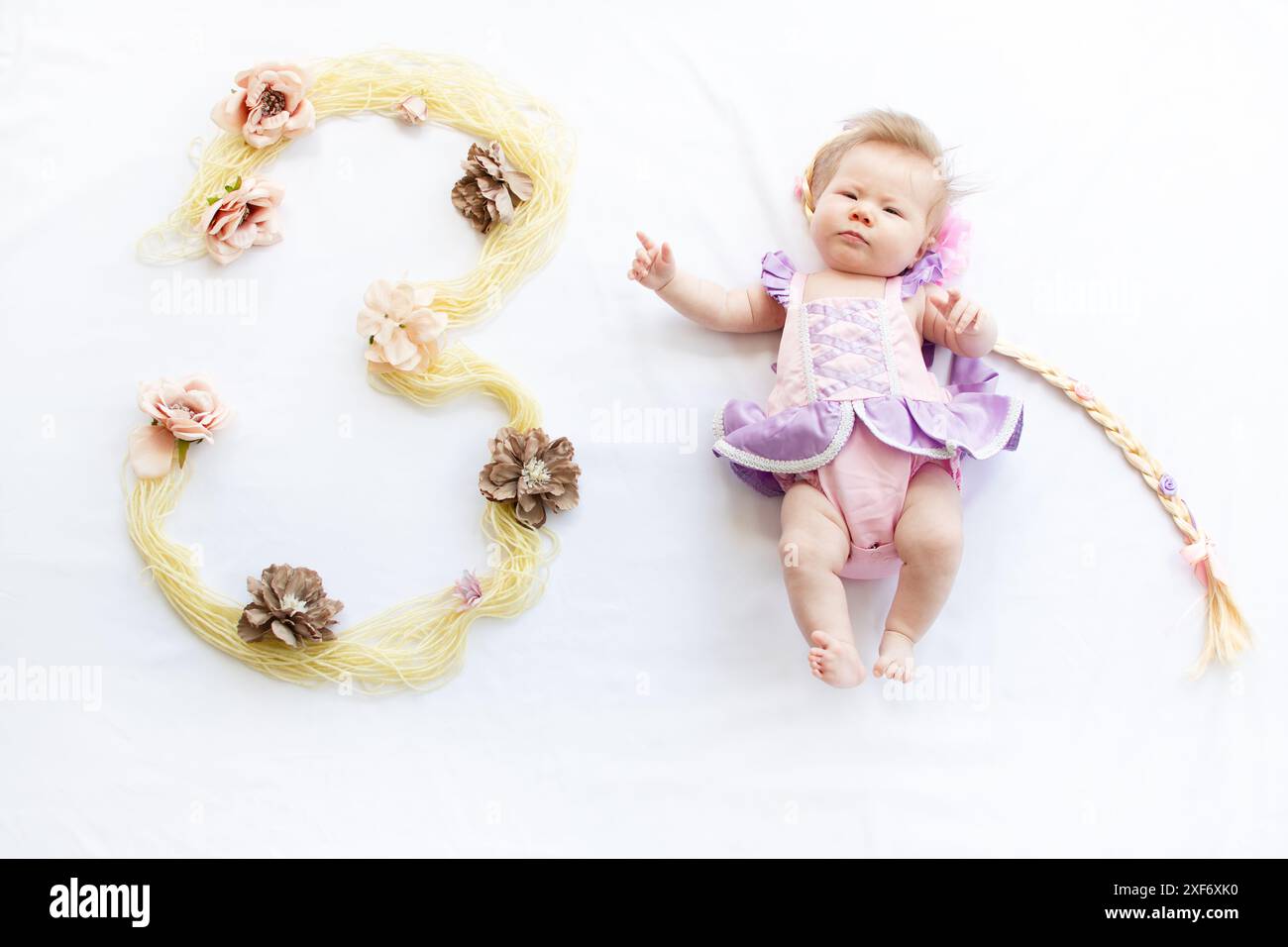 Three month old baby girl. Monthly photoshoot idea for babies. Newborn ...