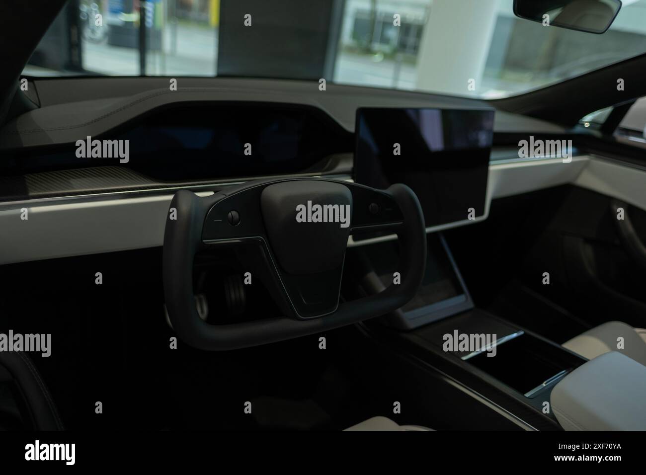 tesla steering yoke Model S Plaid, steering wheel, black interior ...