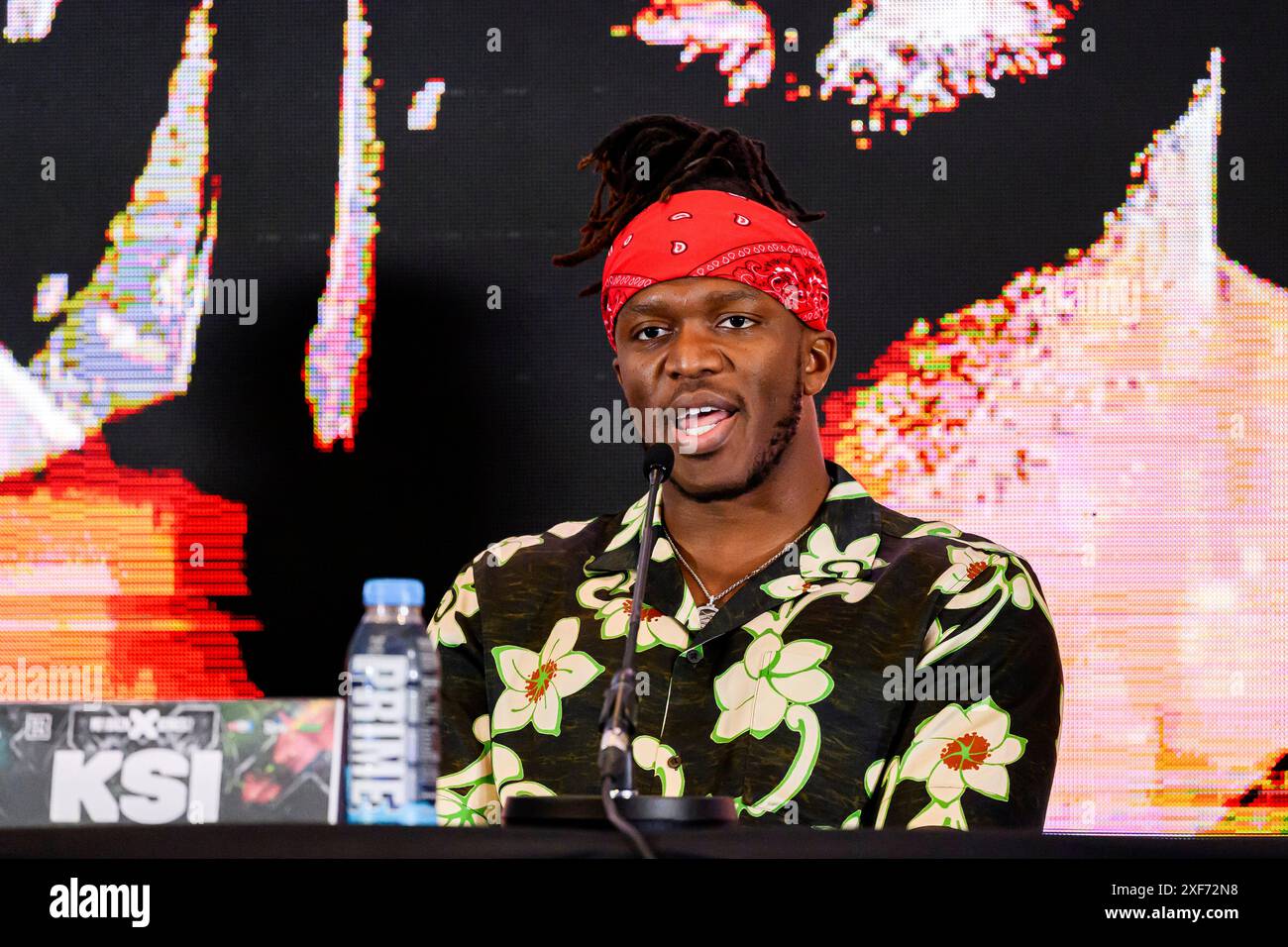 Ksi hi-res stock photography and images - Alamy