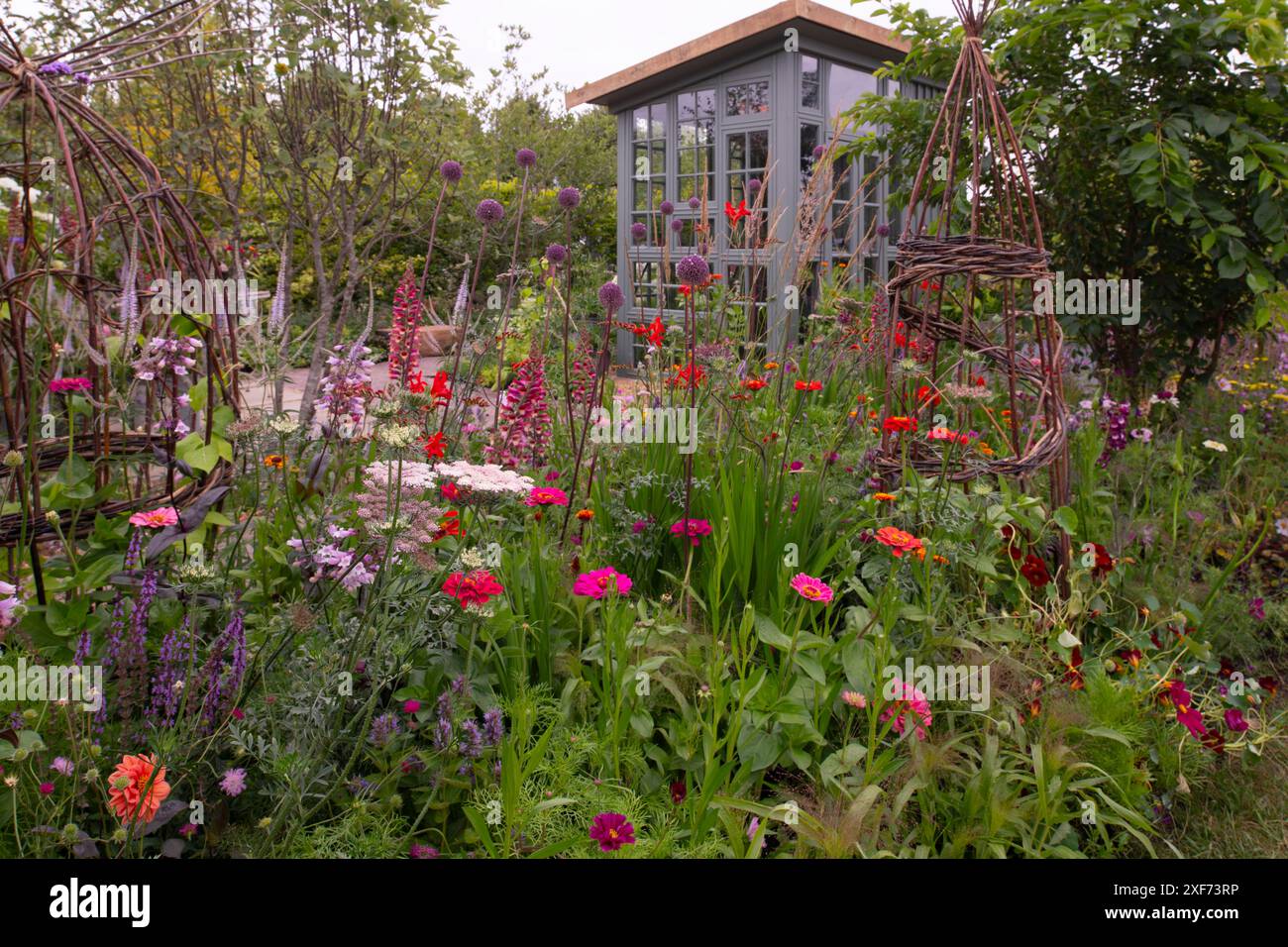 Herbaceous Borders In The Peat Free Garden An Rhs Feature Garden Designed By Arit Anderson At