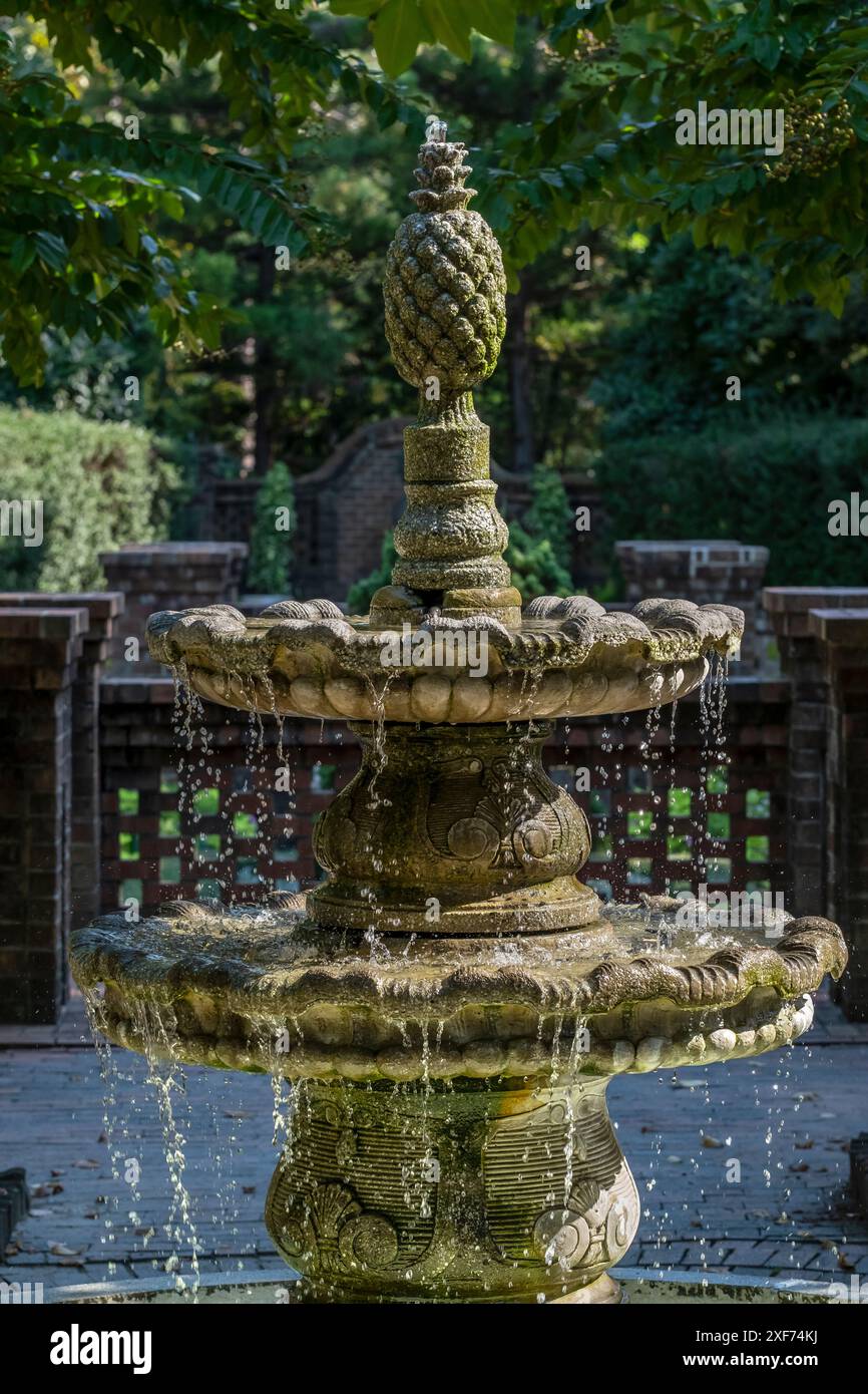 Water fountain in Pinehurst, North Carolina Stock Photo - Alamy
