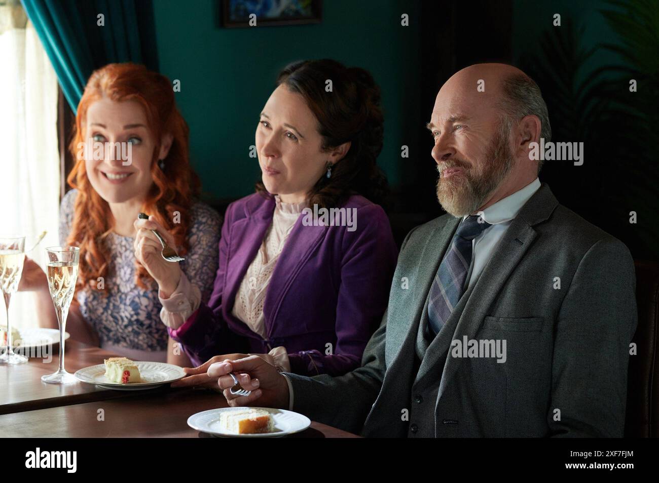 WHEN CALLS THE HEART, from left: Johannah Newmarch, Loretta Walsh ...