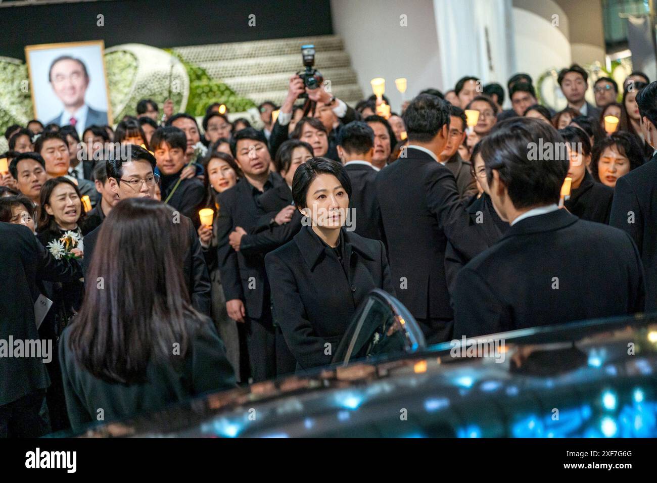 THE WHIRLWIND, (aka DOLPUNG), from left: KIM Hee-ae, SUL Kyung-gu ...
