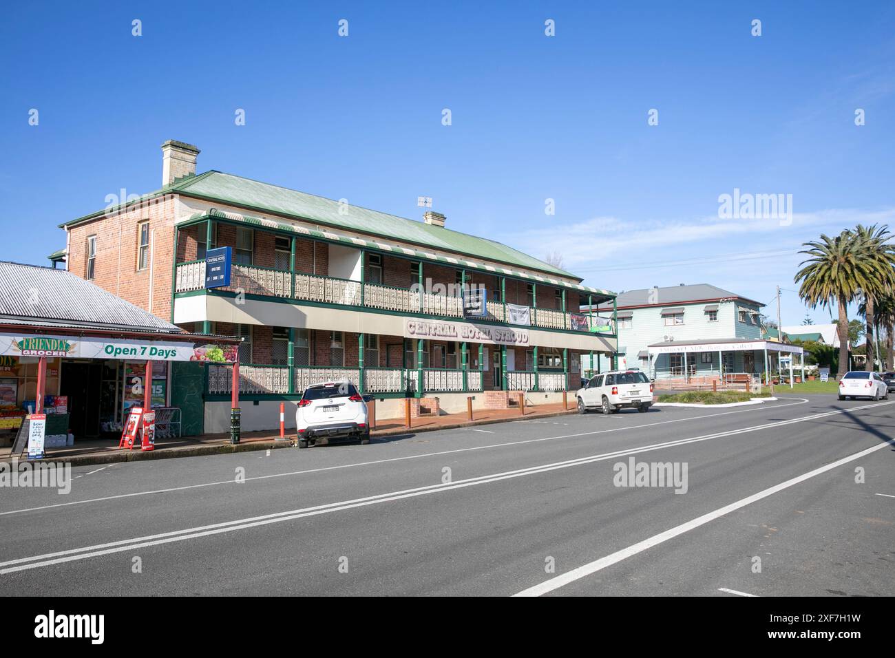 Australian hotel and public house bar, The Central Hotel Stroud in the ...