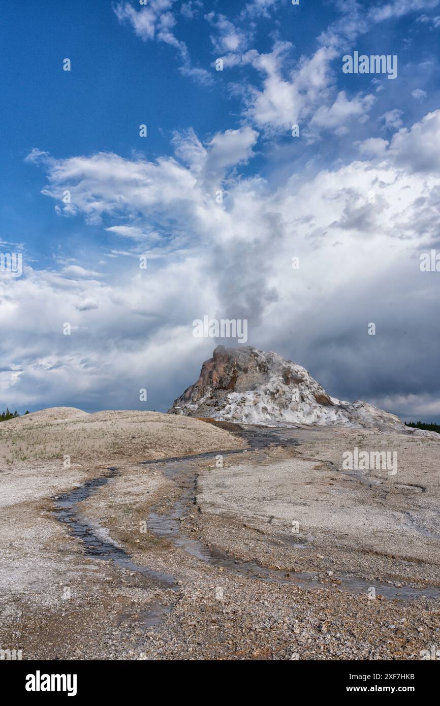 USA, Wyoming, Yellowstone National Park. Lower Geyser Basin, White Dome ...