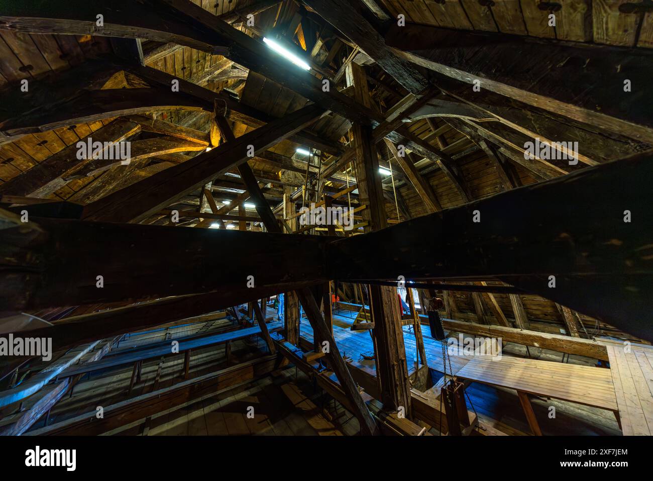 The roof truss of Bremen's Old Town Hall has a special structural ...