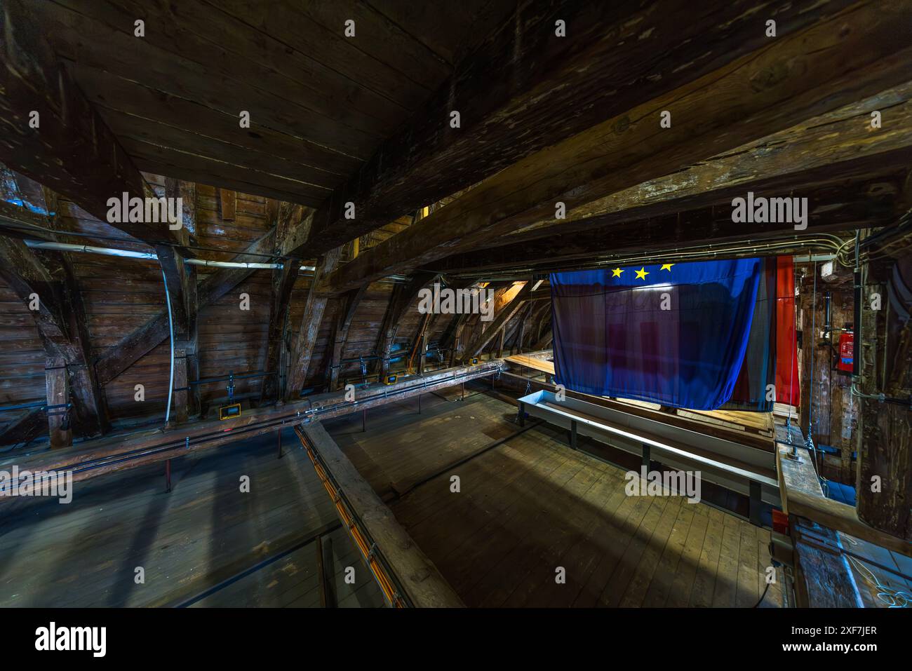 The roof truss of Bremen's Old Town Hall has a special structural ...