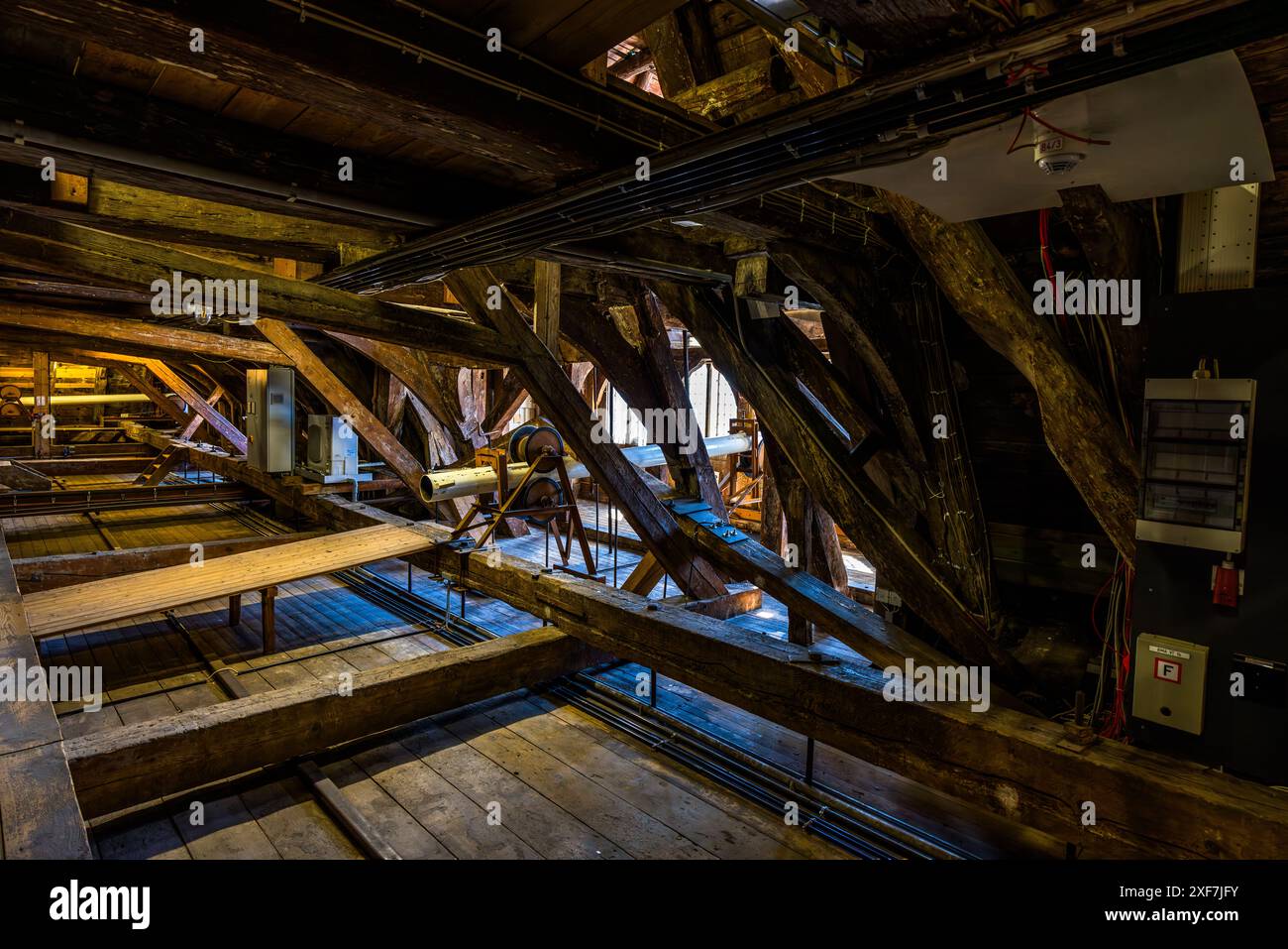 The roof truss of Bremen's Old Town Hall has a special structural ...