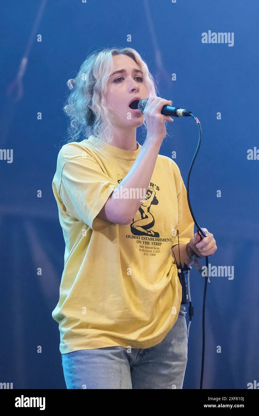 Glastonbury, UK. 30th June, 2024. American singer-songwriter, Sabrina ...