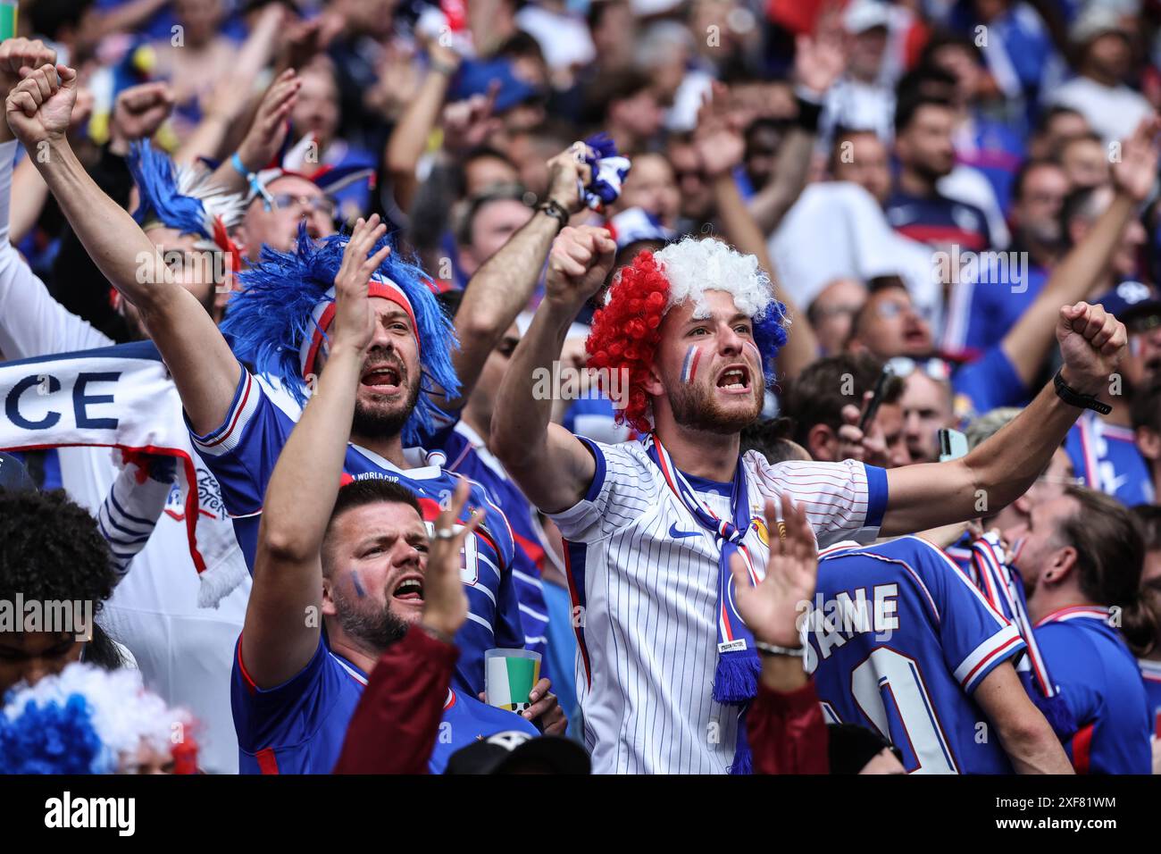 Duesseldorf. 1st July, 2024. Fans of France react during the UEFA Euro ...