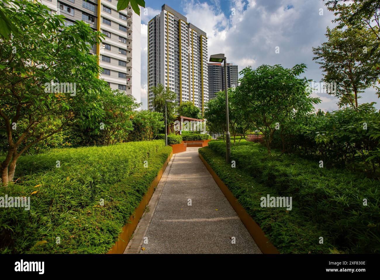 Rooftop garden public spaces hi-res stock photography and images - Alamy
