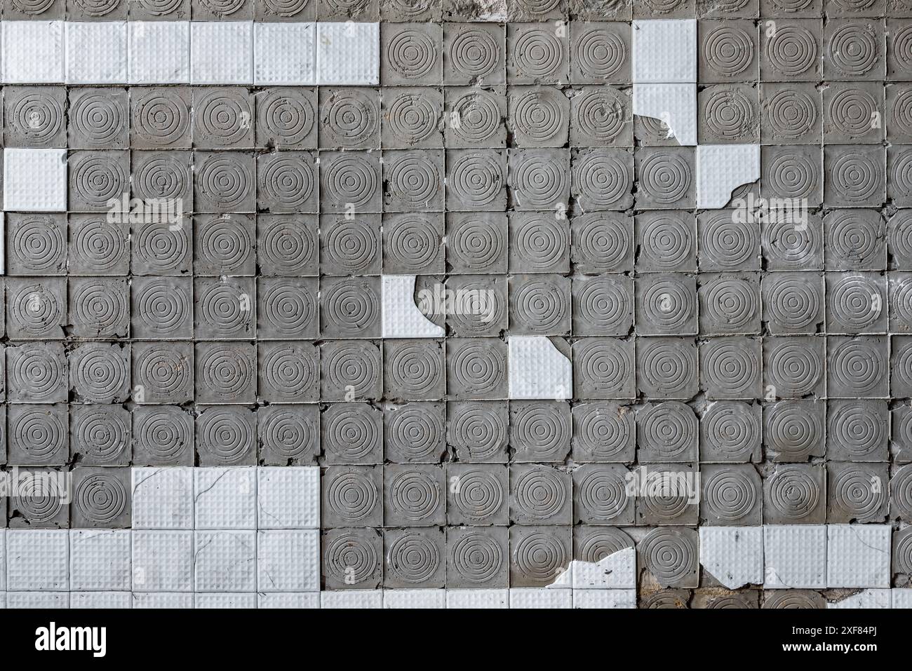 Crumbling wall building hi-res stock photography and images - Alamy