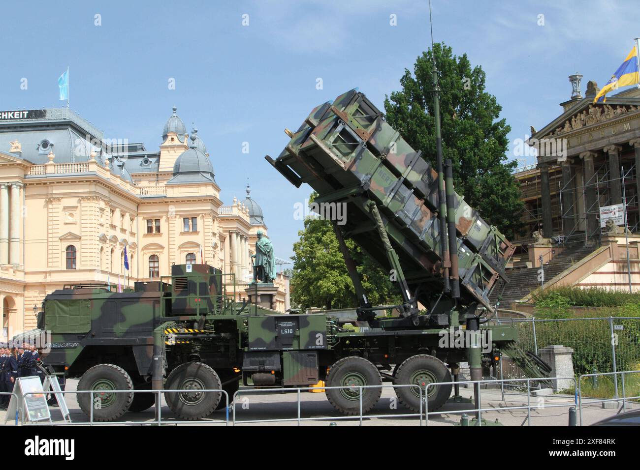 Waffensystem patriot hi-res stock photography and images - Alamy