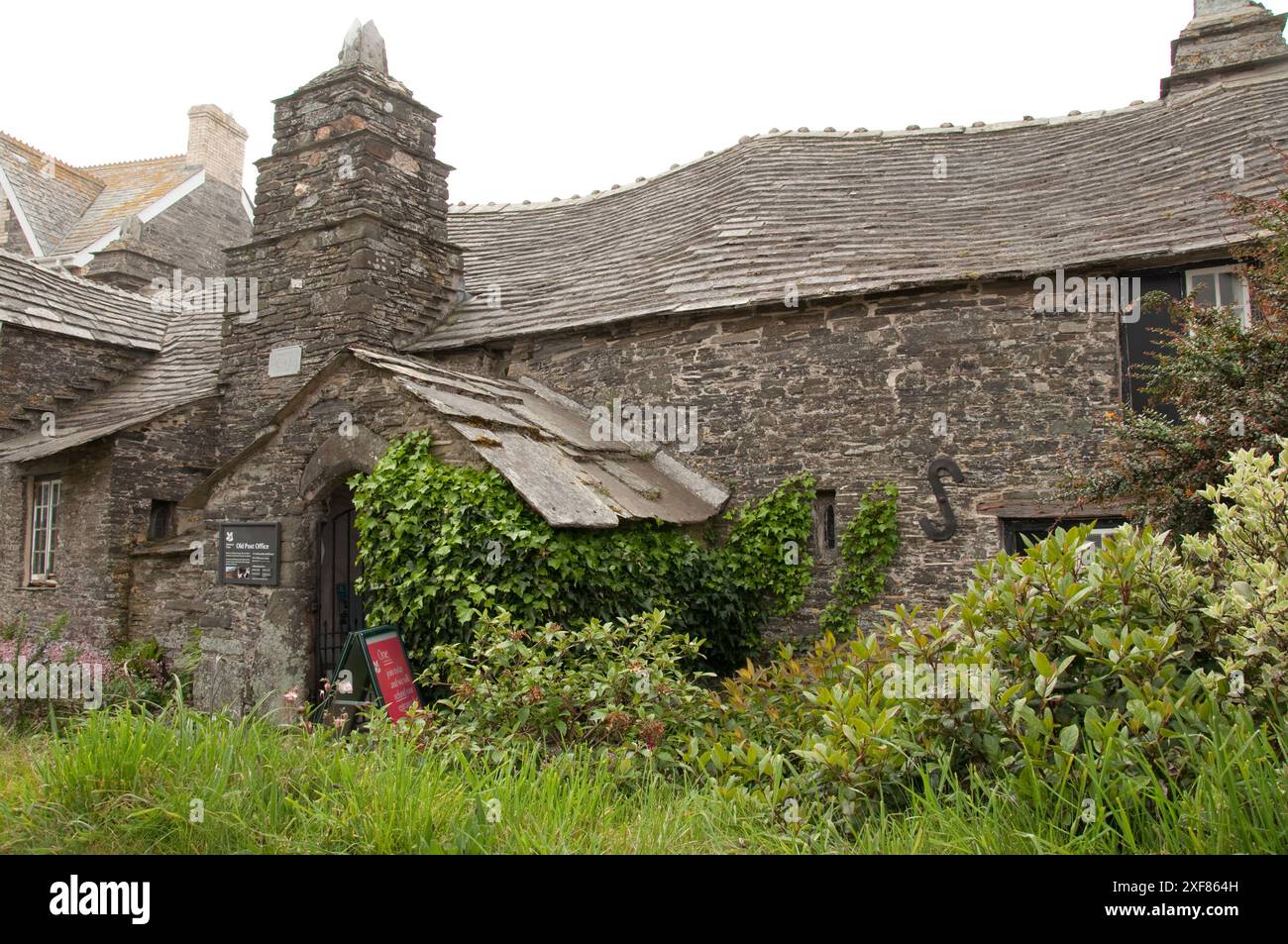 Medieval hall hi-res stock photography and images - Alamy