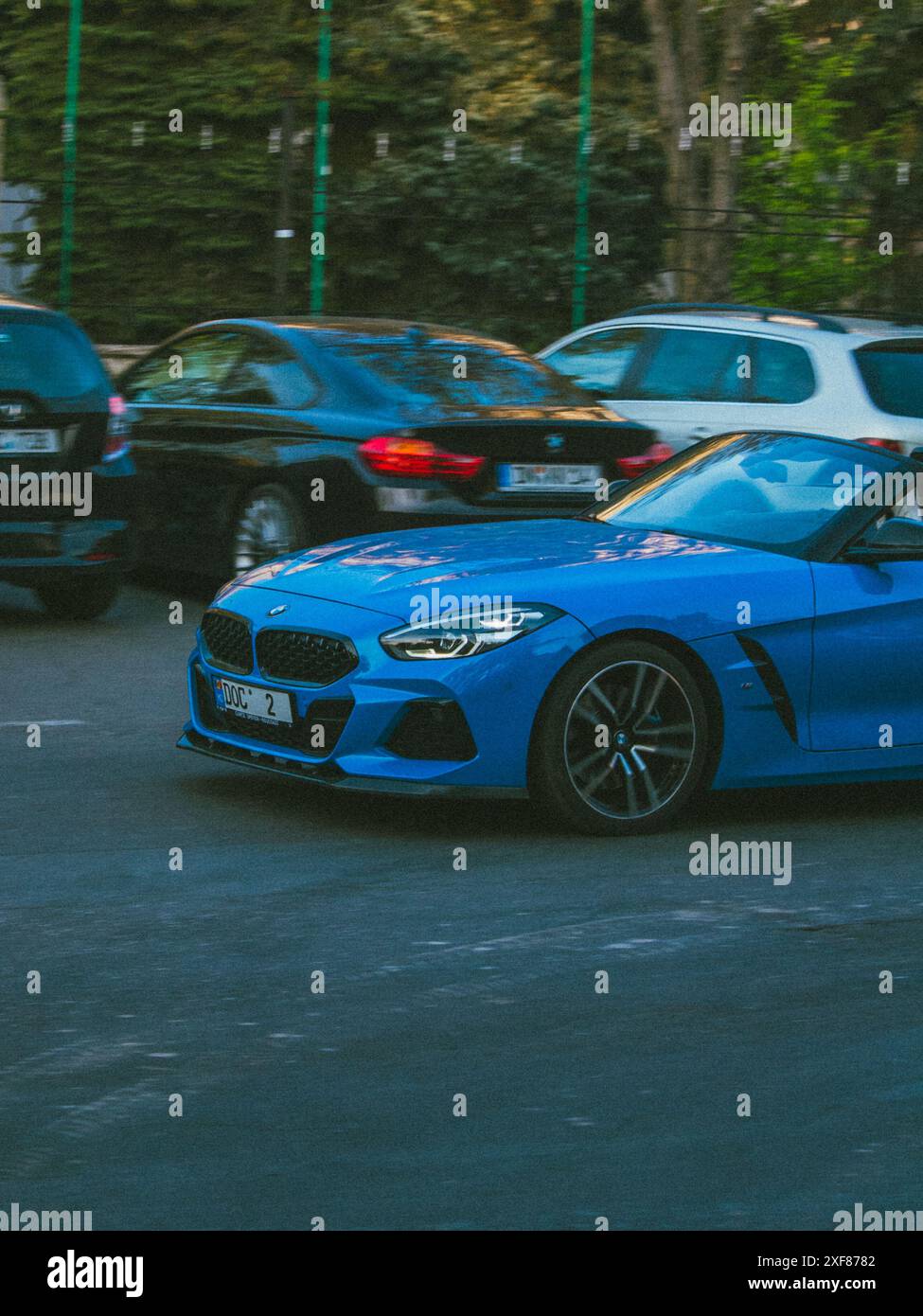 Bmw z4 blue hi-res stock photography and images - Alamy