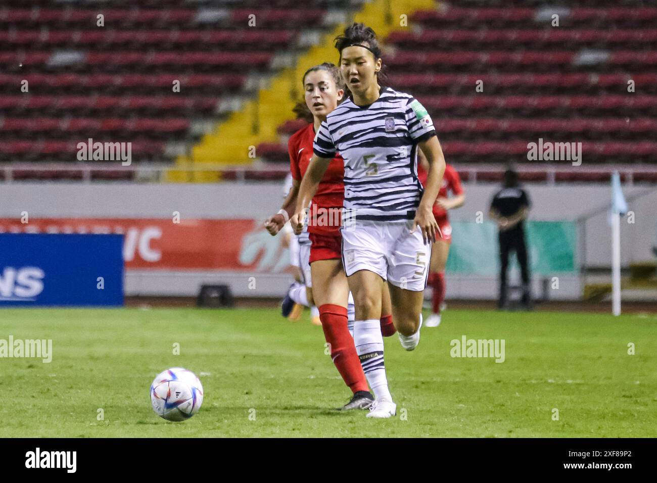 Suin lee hi-res stock photography and images - Alamy