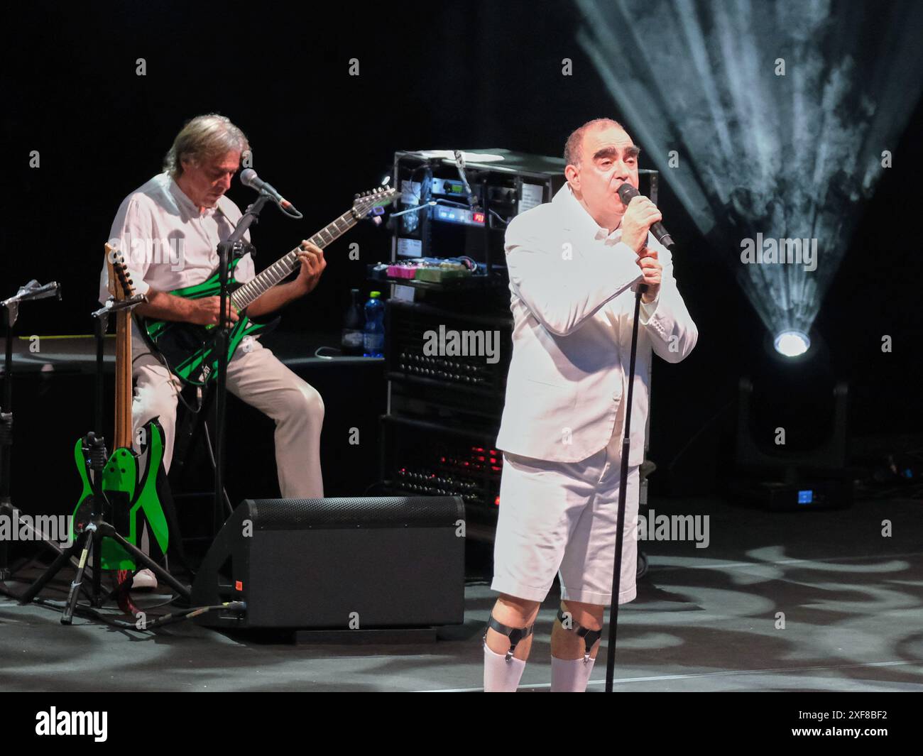 Elio belisari di elio e le storie tese hi-res stock photography and ...