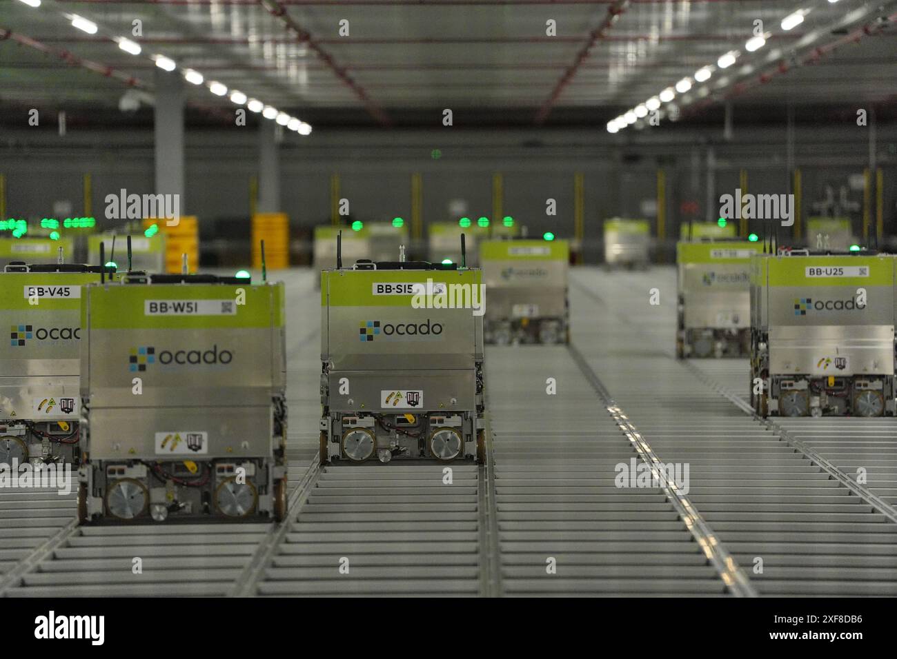 Automated picking machines at the Ocado distribution warehouse in Luton ...