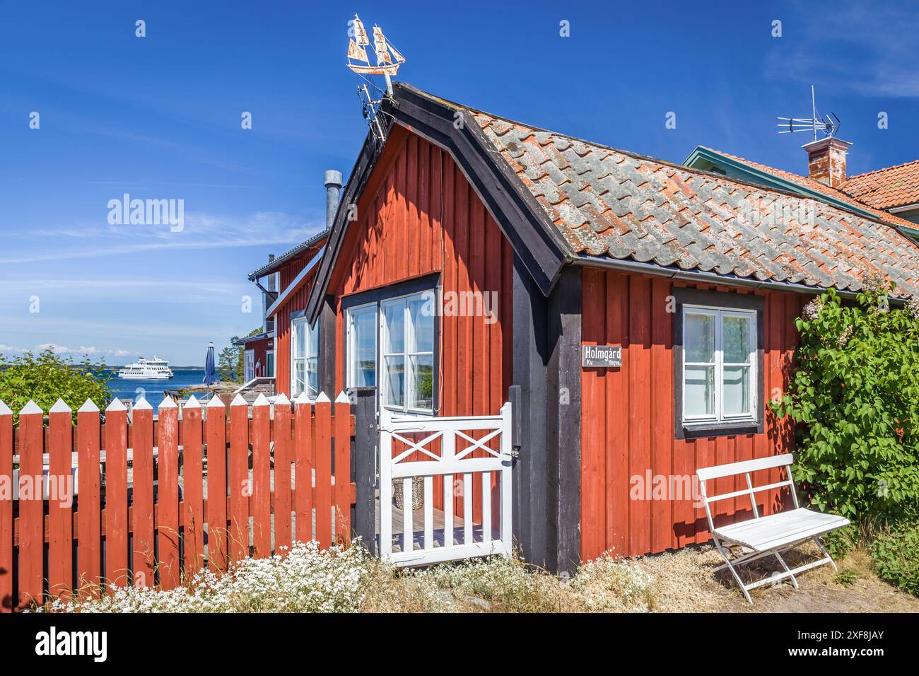geography / travel, Sweden, Idyllic summer house on Sandhamn island ...
