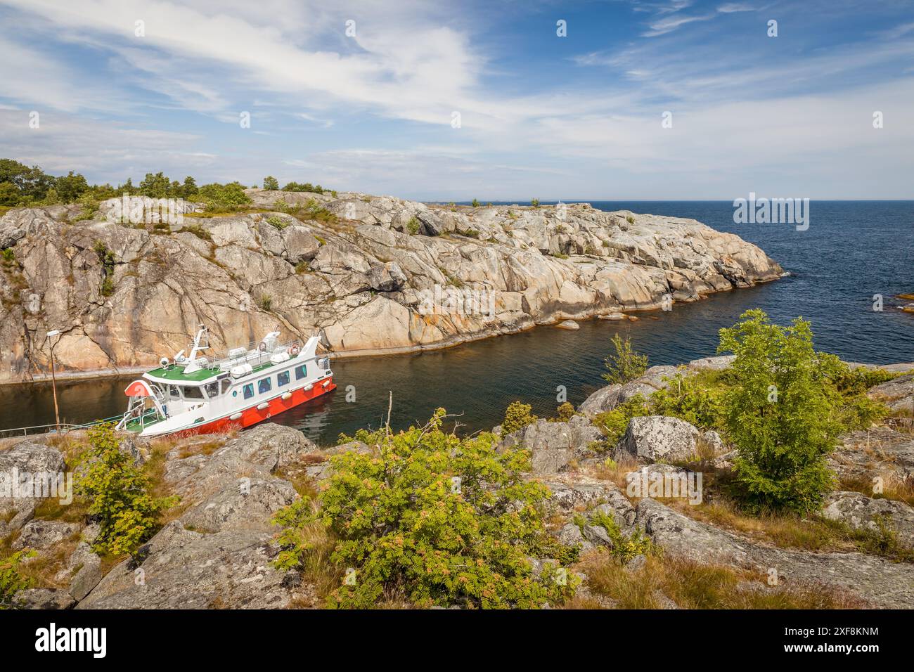 geography / travel, Sweden, Harbor entrance of Landsort on Oeja small ...