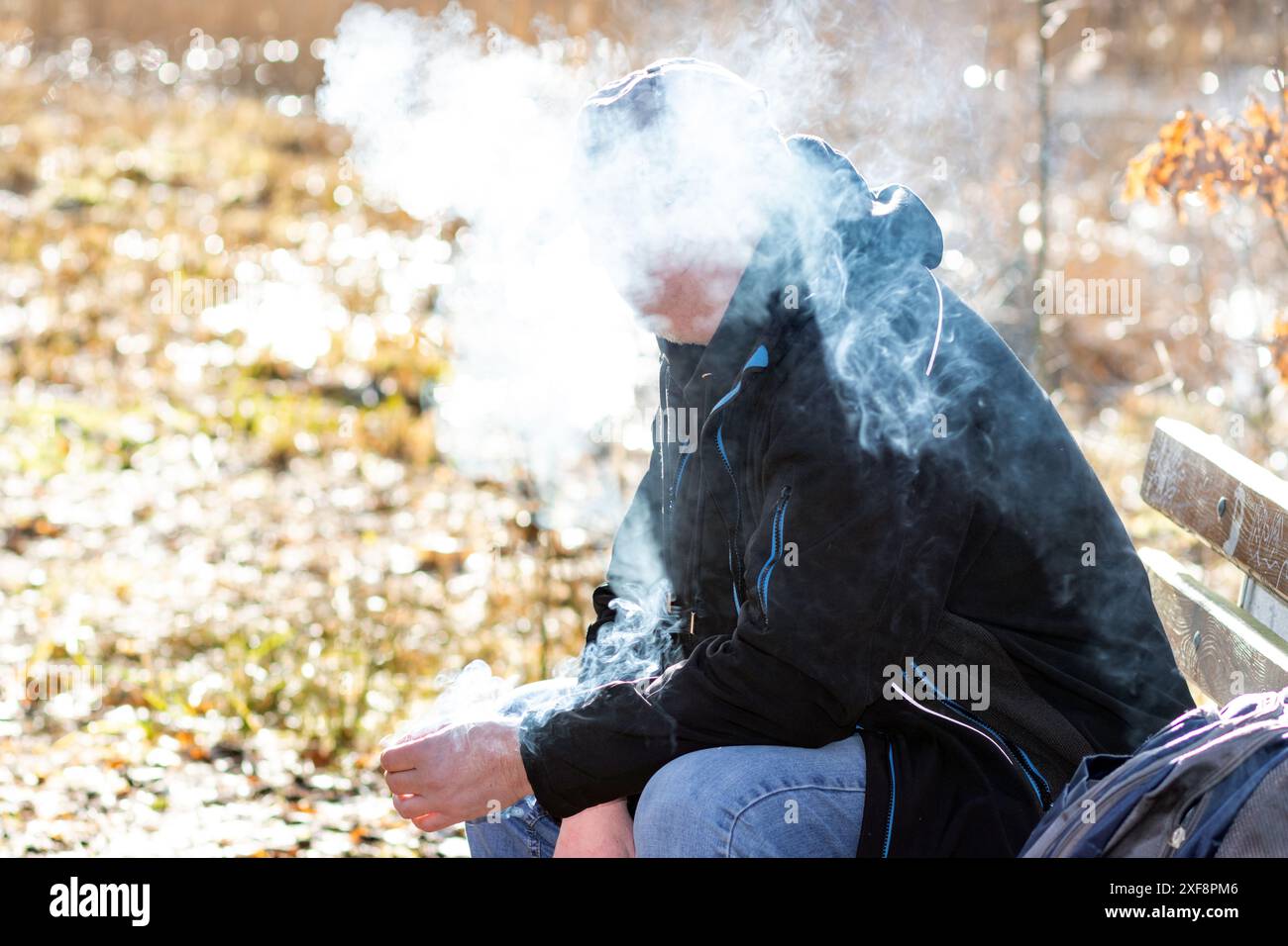 Electronic cigarette bench hi-res stock photography and images - Alamy