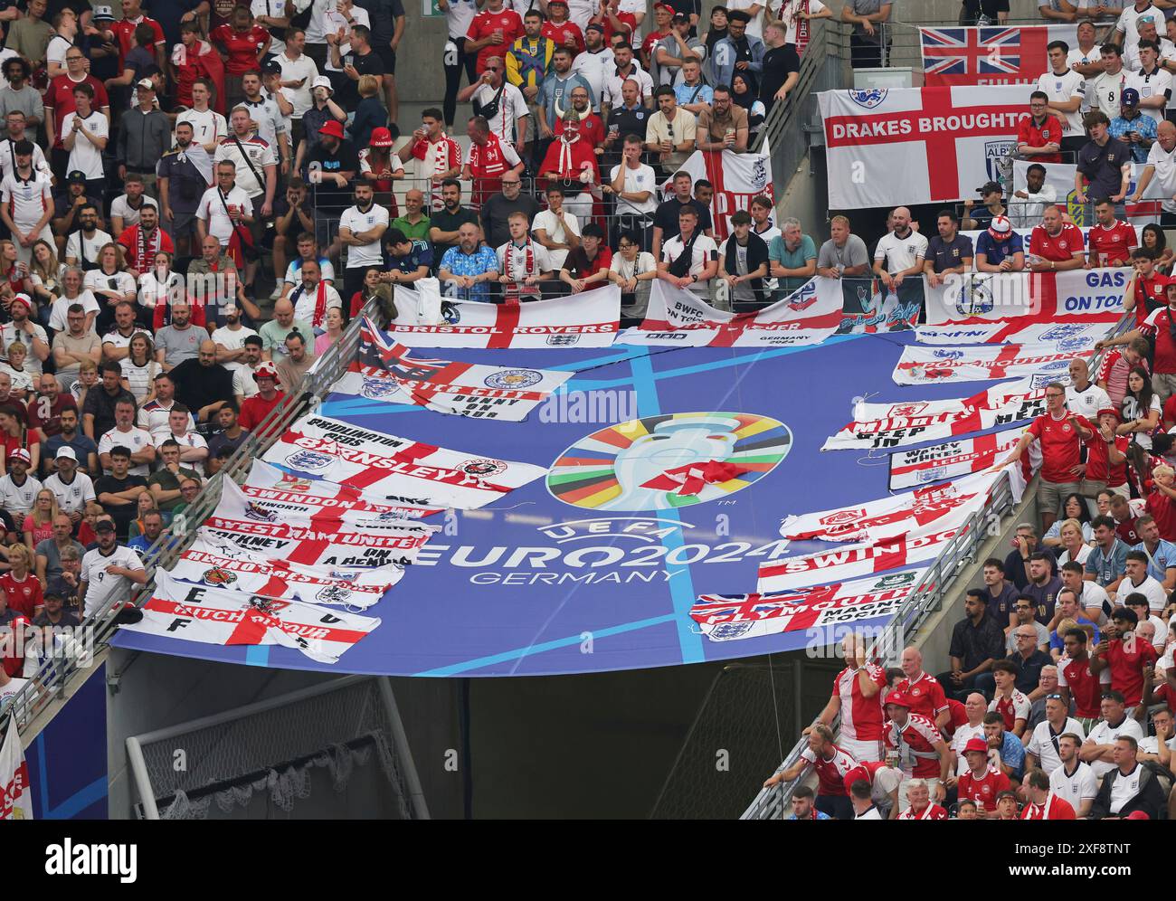 Em 2024 logo hi-res stock photography and images - Alamy