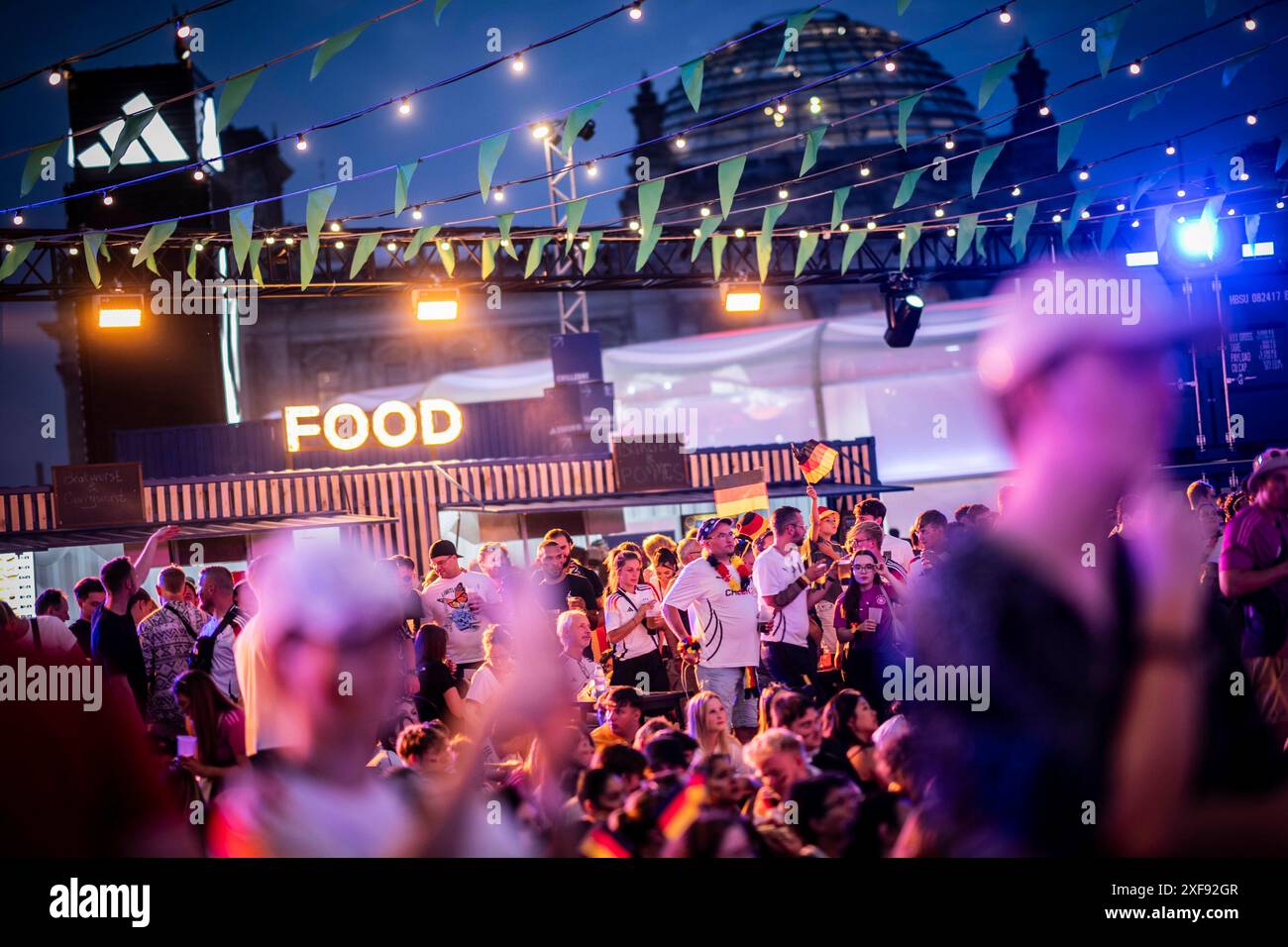 Fanzone at platz der republik berlin uefa euro 2024 atmosphere hi-res ...