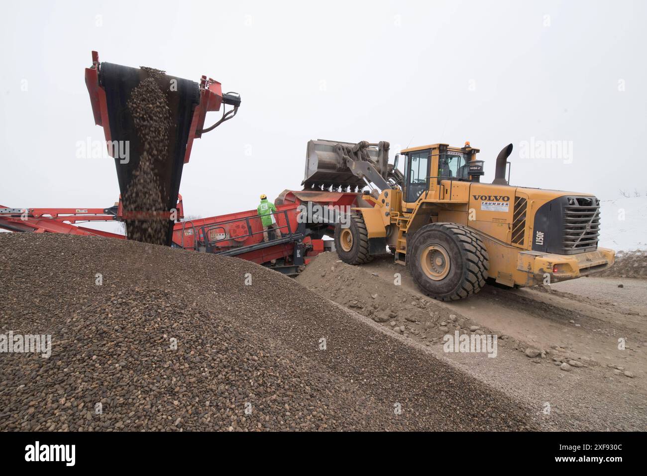 Volvo bagger hi-res stock photography and images - Alamy