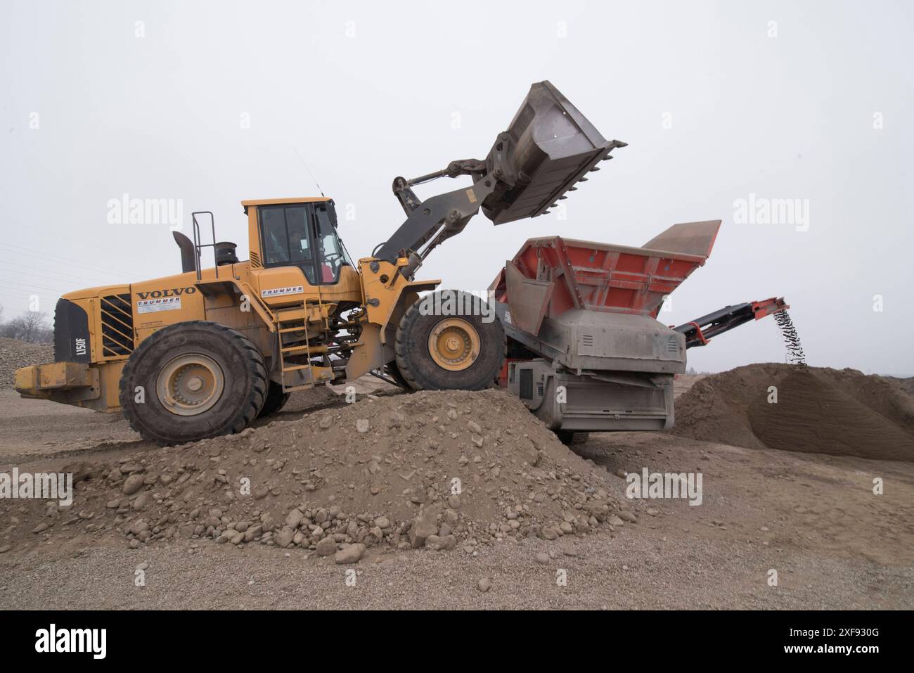 Volvo bagger hi-res stock photography and images - Alamy