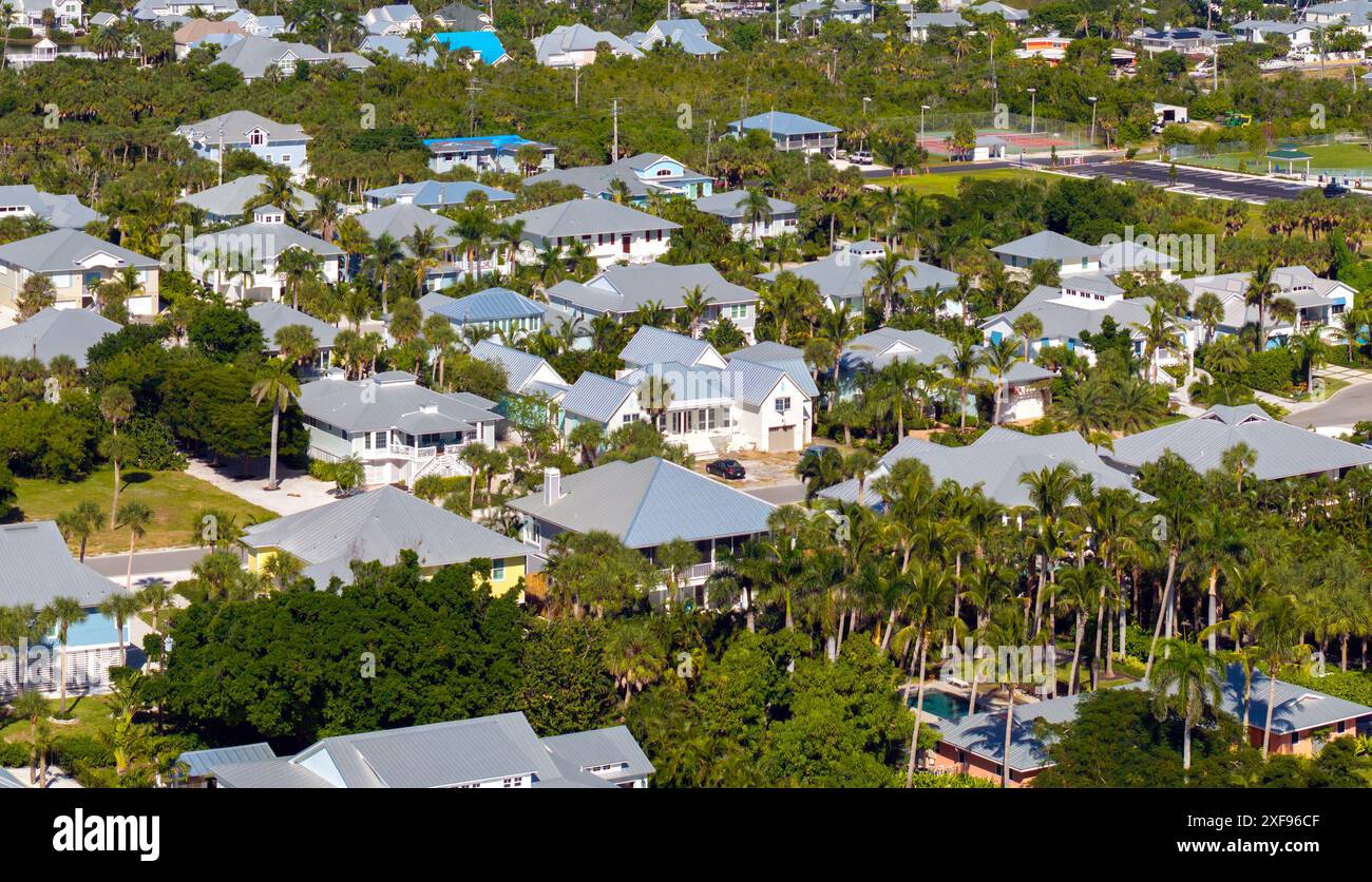 Us homes from above hi-res stock photography and images - Alamy