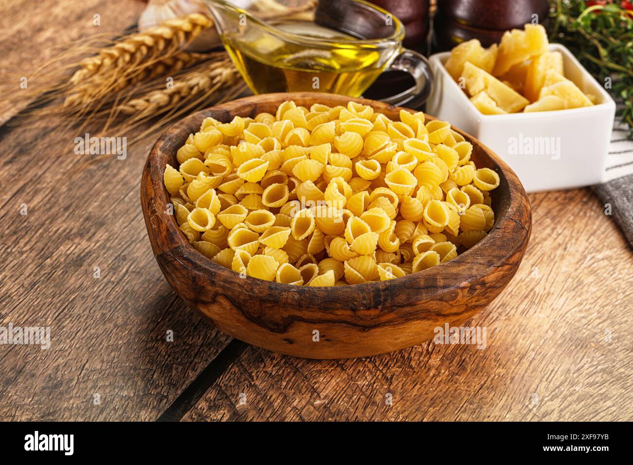 Italian cuisine - dry conchiglie shell pasta Stock Photo - Alamy