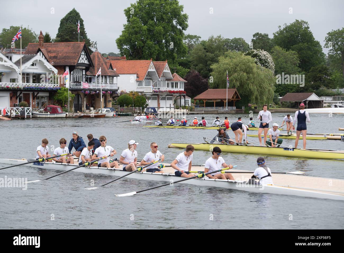 Henley-on-Thames, UK. 2nd July, 2024. It was a busy morning at the ...