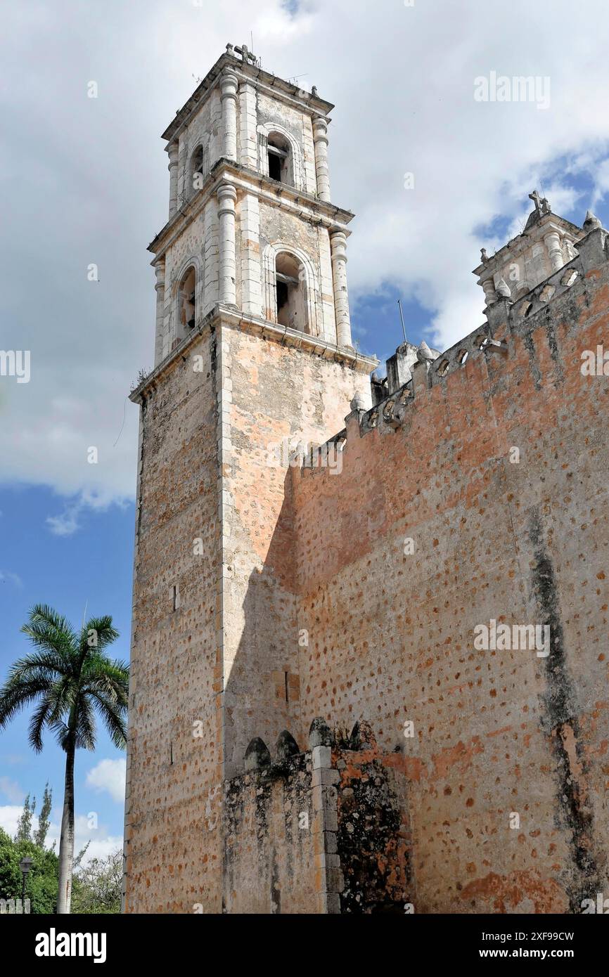 Cathedral San Idelfonso at Plaza Mayor, Merida, Yucatan, Mexico ...