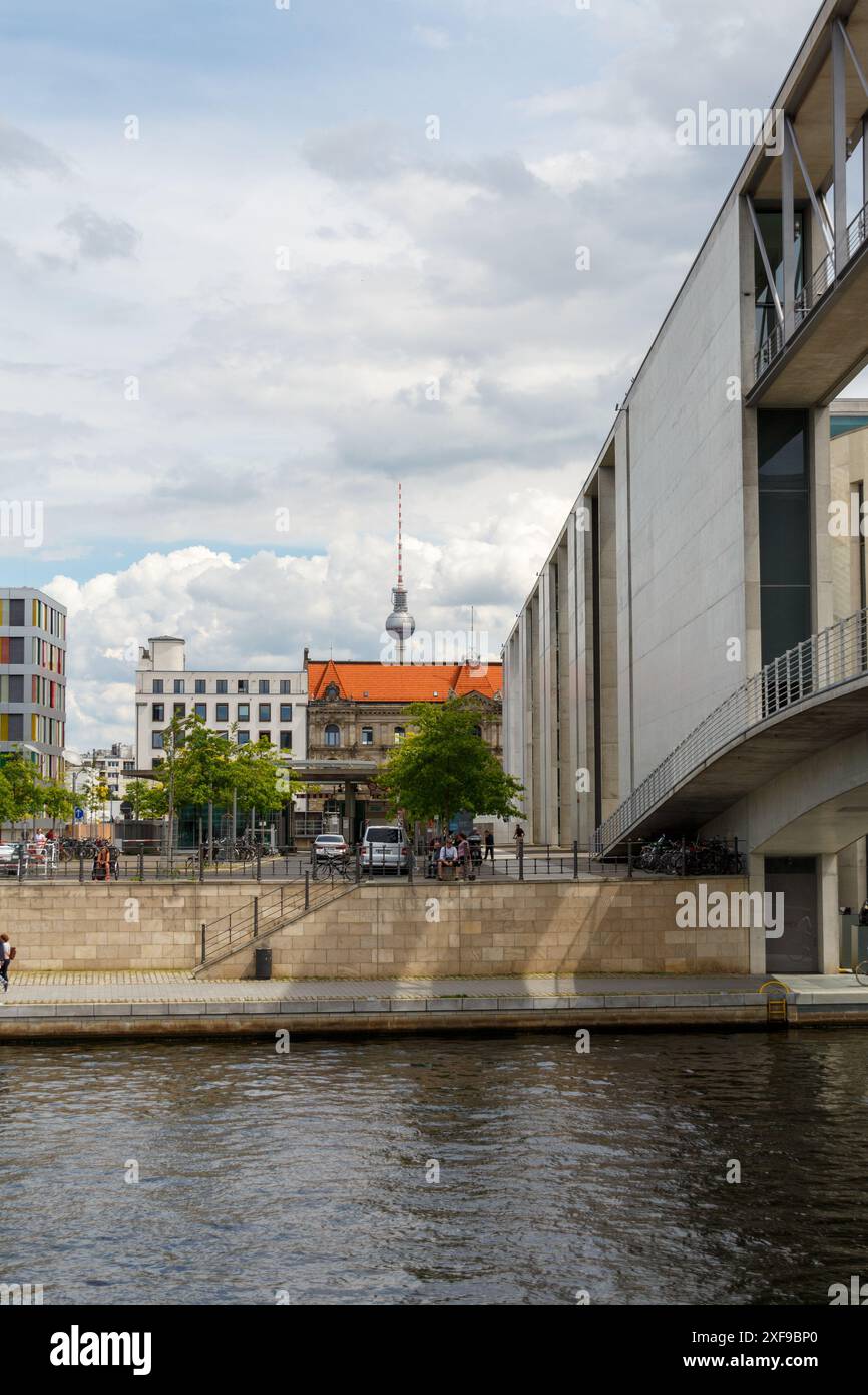 Bridge over the river spree hi-res stock photography and images - Alamy