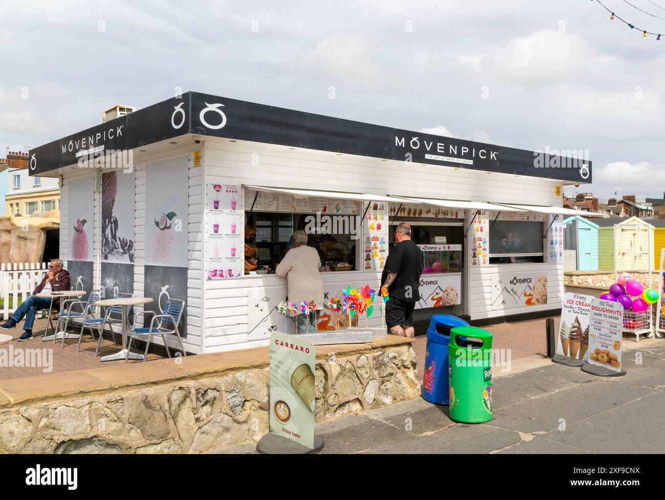 Movenpick seaside ice cream snack stall on seafront, Felixstowe ...