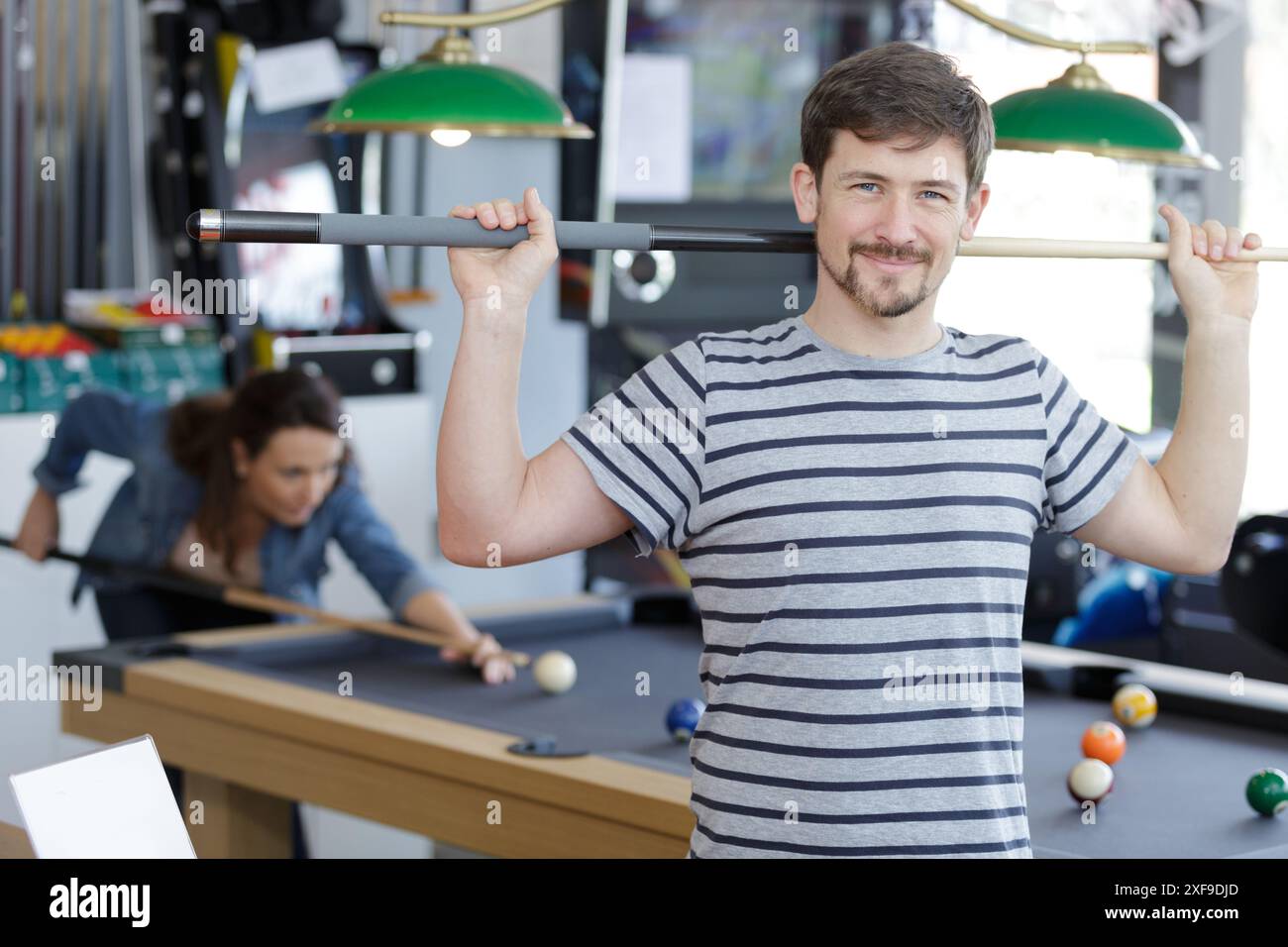Portrait of snooker player hi-res stock photography and images - Alamy