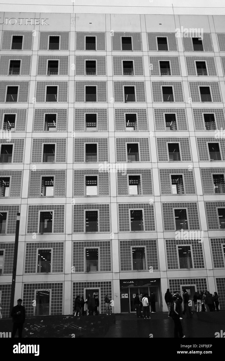 Architecture stuttgart city library hi-res stock photography and images ...