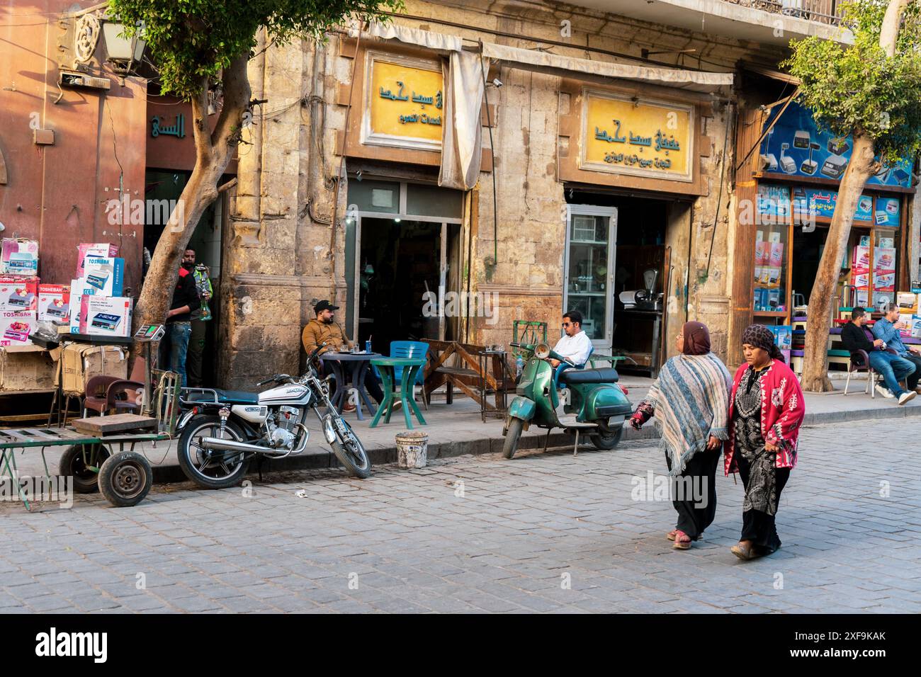 Beet Al Qadi street in Caïro, Egypt near the Khan al Khalili Stock ...
