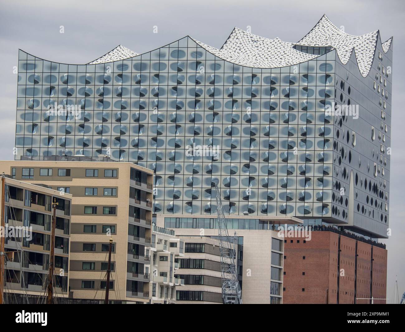 Undulating roof hi-res stock photography and images - Alamy