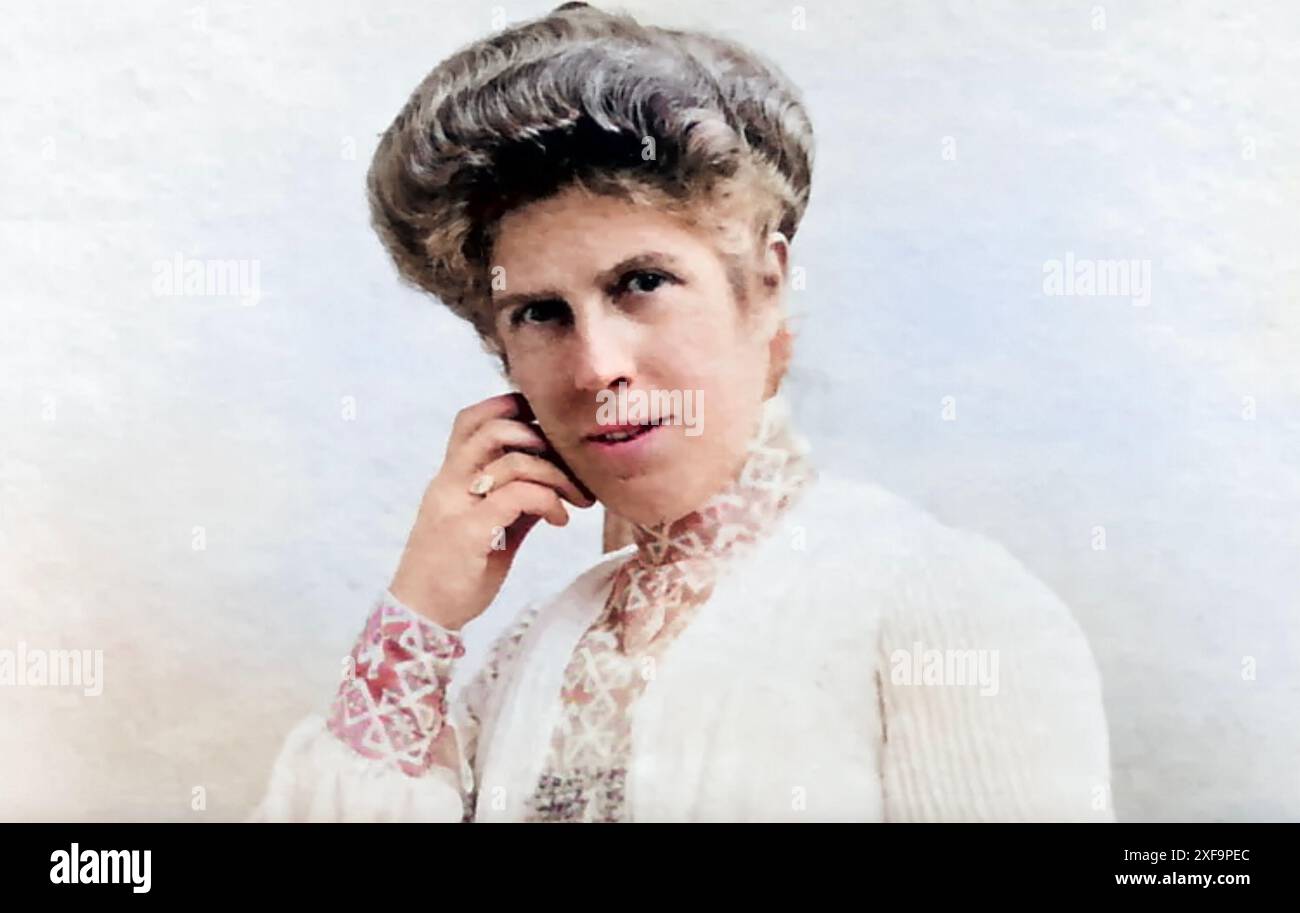 ELLEN WILLMOTT (1858-1934) English horticulturalist in 1907 Stock Photo ...