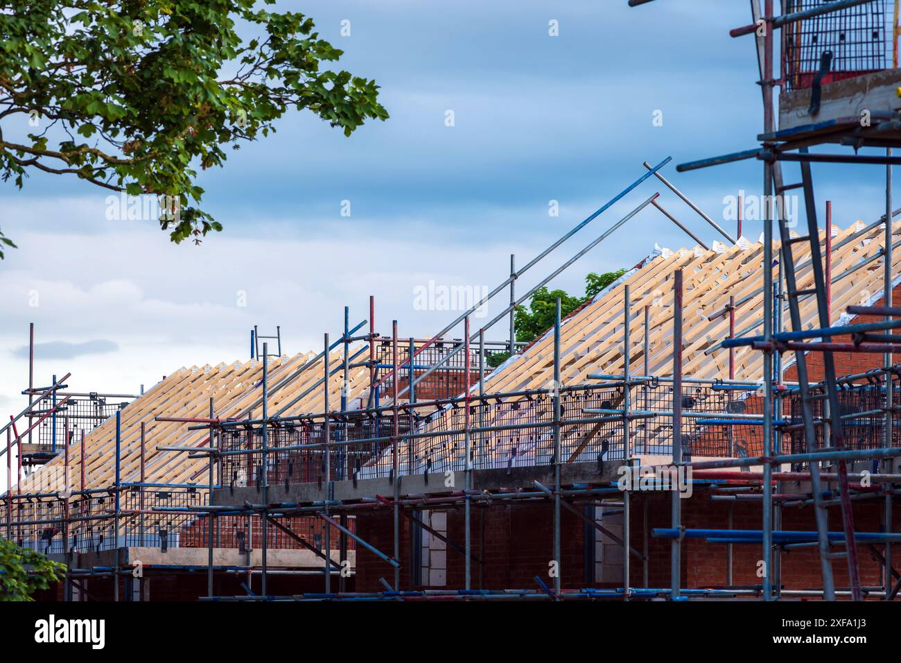 New build house development estate in england uk Stock Photo - Alamy