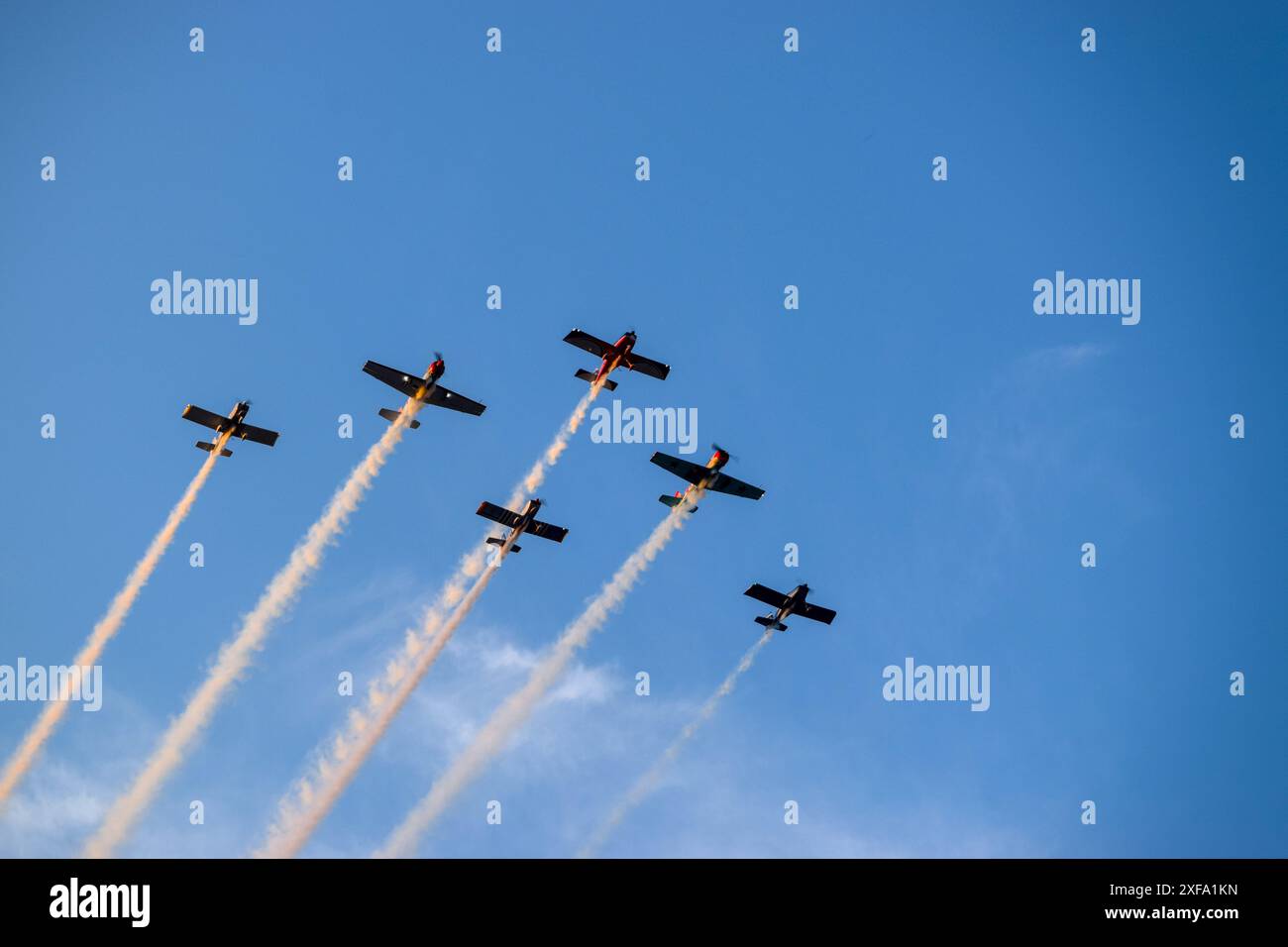 Aircraft formation flight hi-res stock photography and images - Alamy