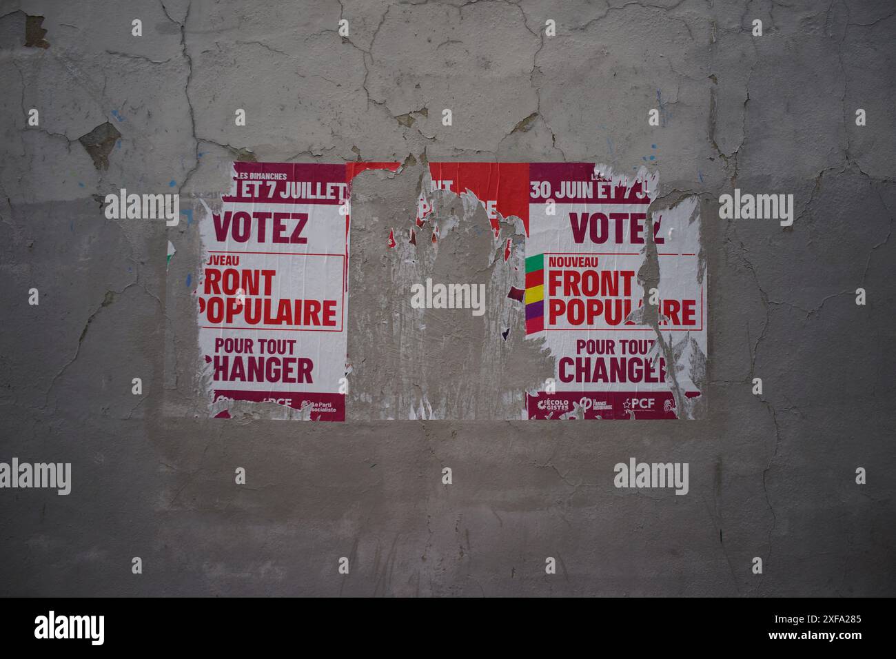 Left and right wing campaign posters hi-res stock photography and ...