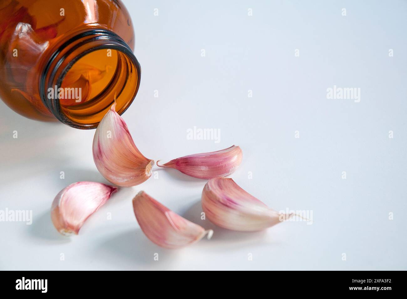 Teeth of garlic hi-res stock photography and images - Alamy