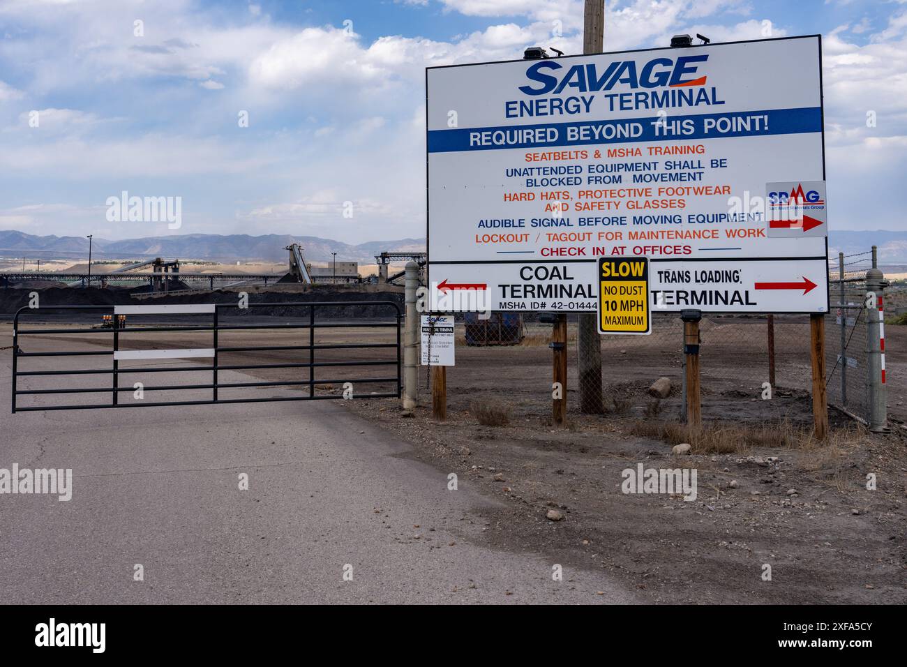 Savage energy terminal hi-res stock photography and images - Alamy
