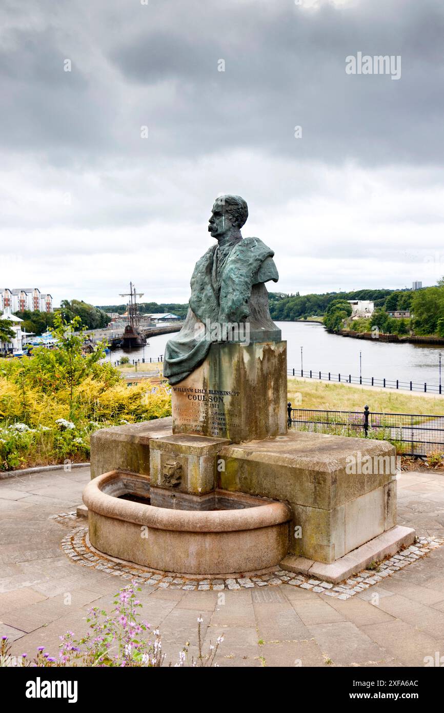 Coulson statue hi-res stock photography and images - Alamy